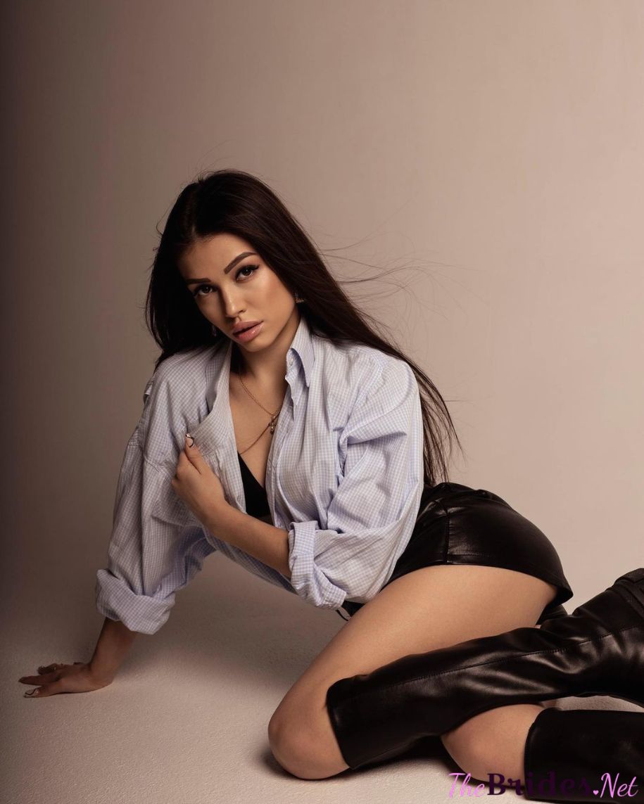 Russian Brides: Find Single Russian Girls for Marriage