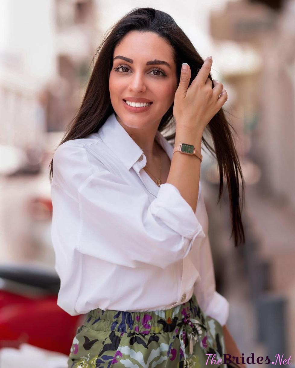 Greek Brides: How to Find Greek Women for Marriage